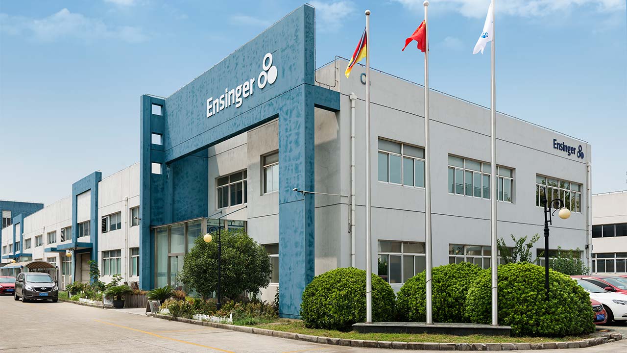 Insert molded parts from high-performance plastics | Ensinger